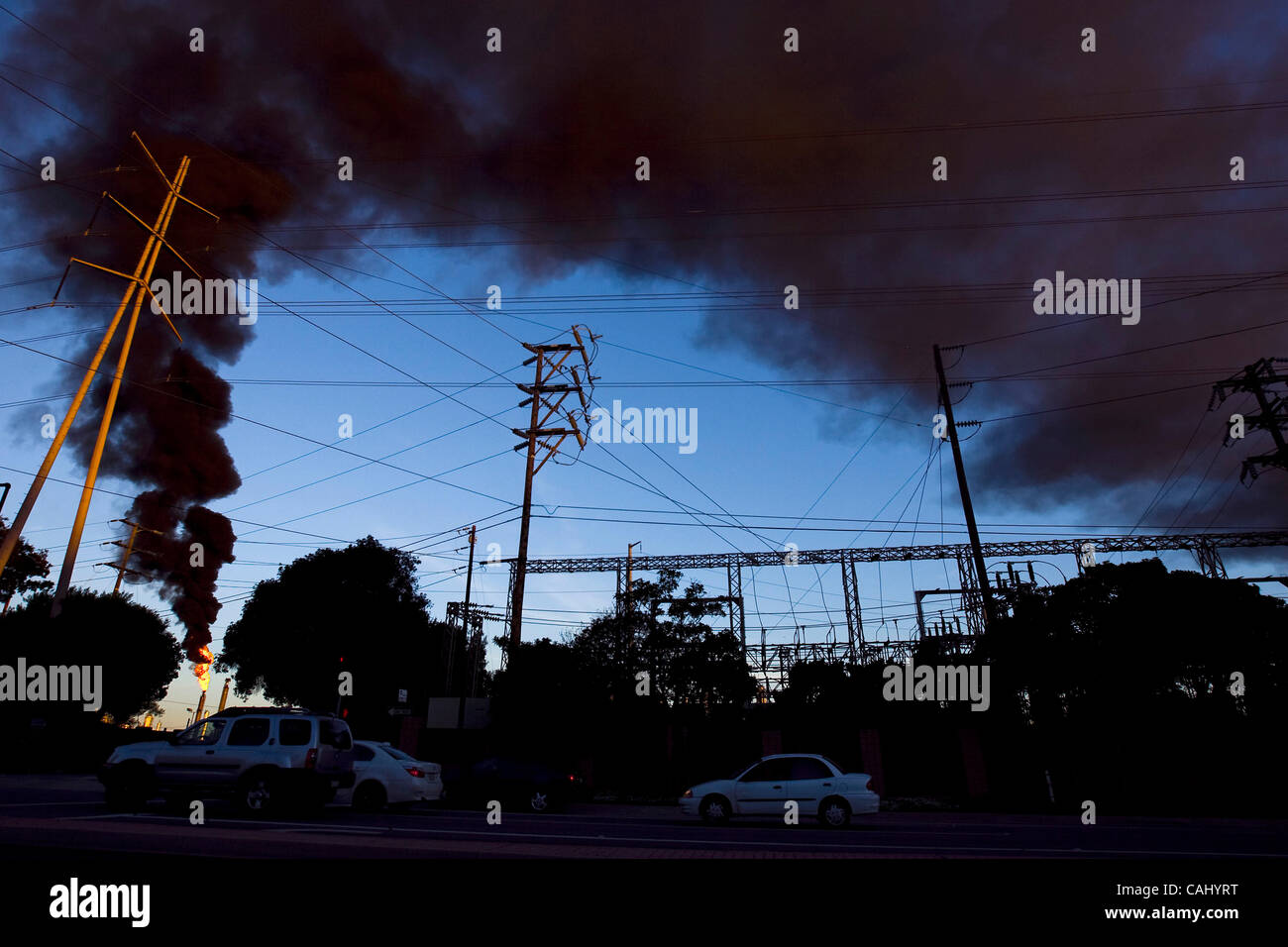 Large flames and plumes of smoke emitted from the El Segundo Chevron ...