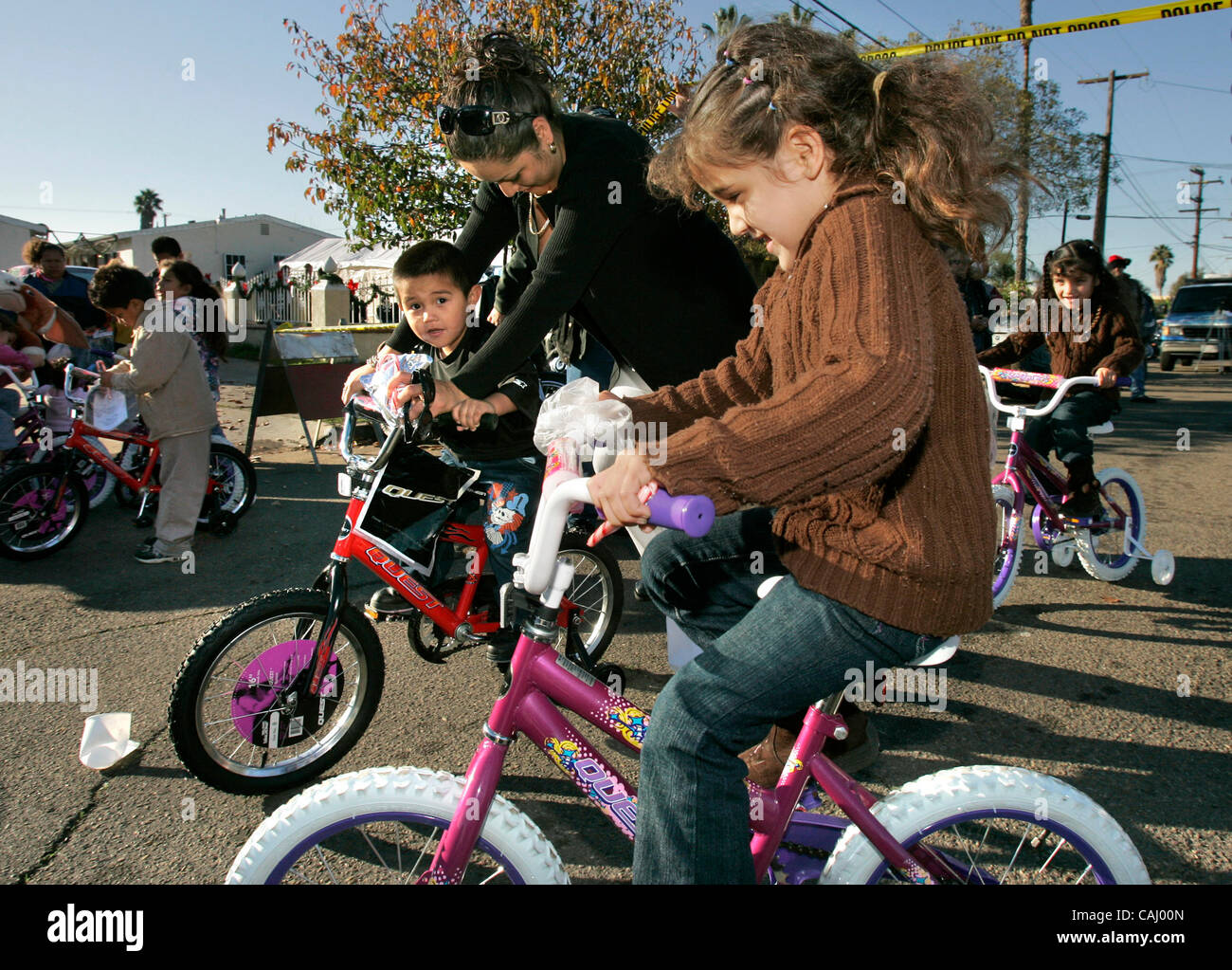 December 25, 2007, National City, California, USA JESSICA MEJIA, 5 ...
