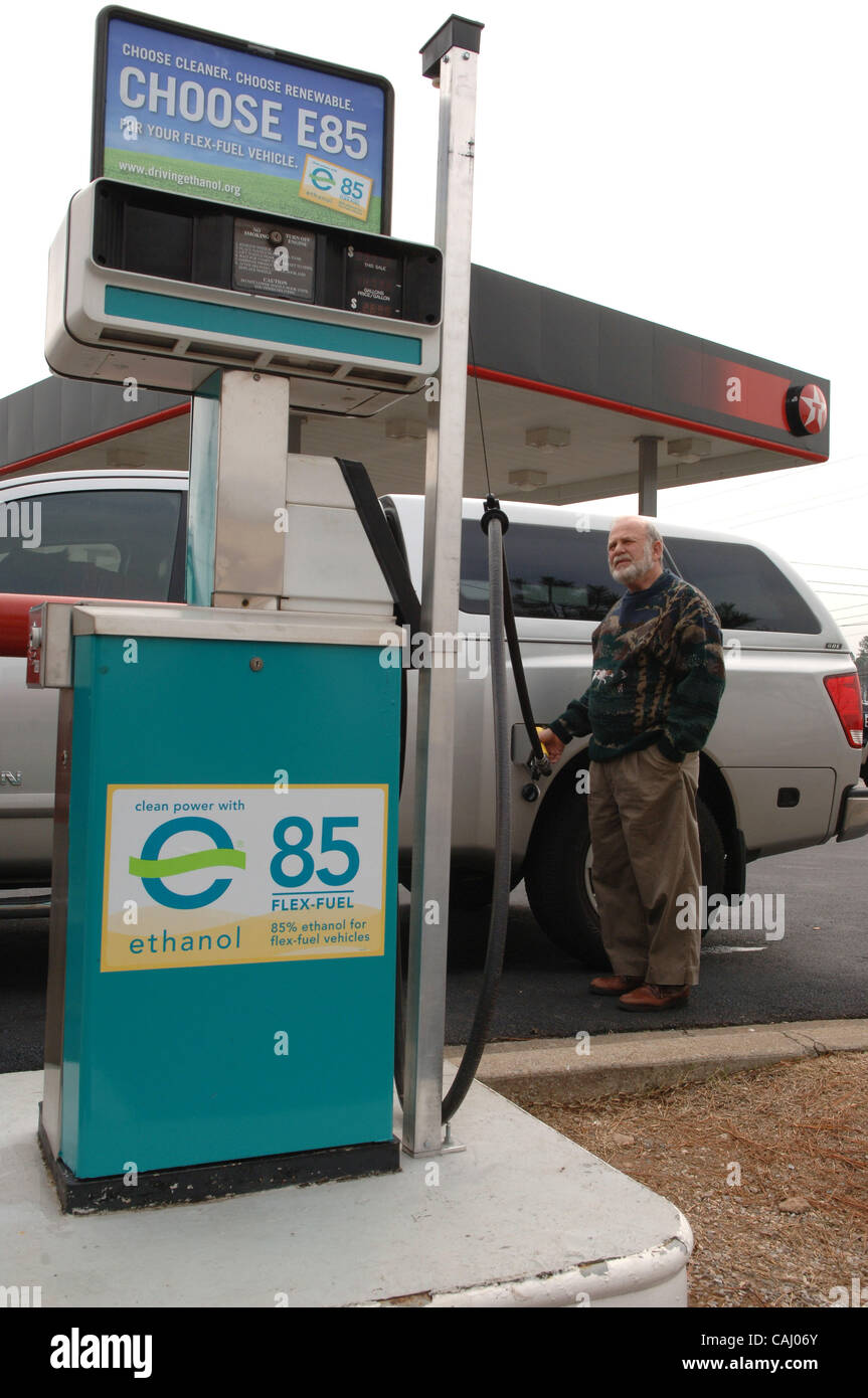 Nissan Titan High Resolution Stock Photography and Images - Alamy