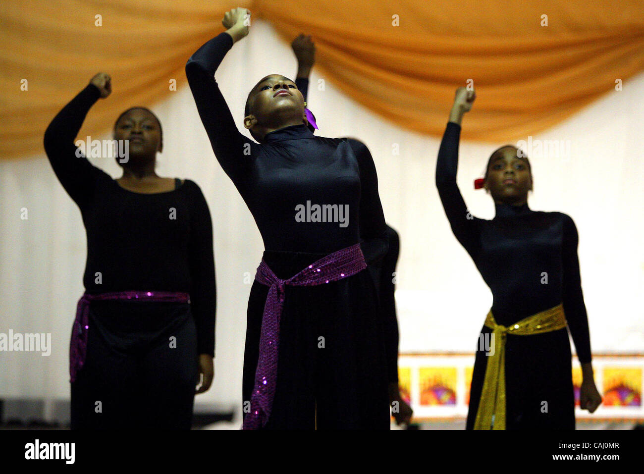 Kwanzaa dance hi-res stock photography and images - Alamy