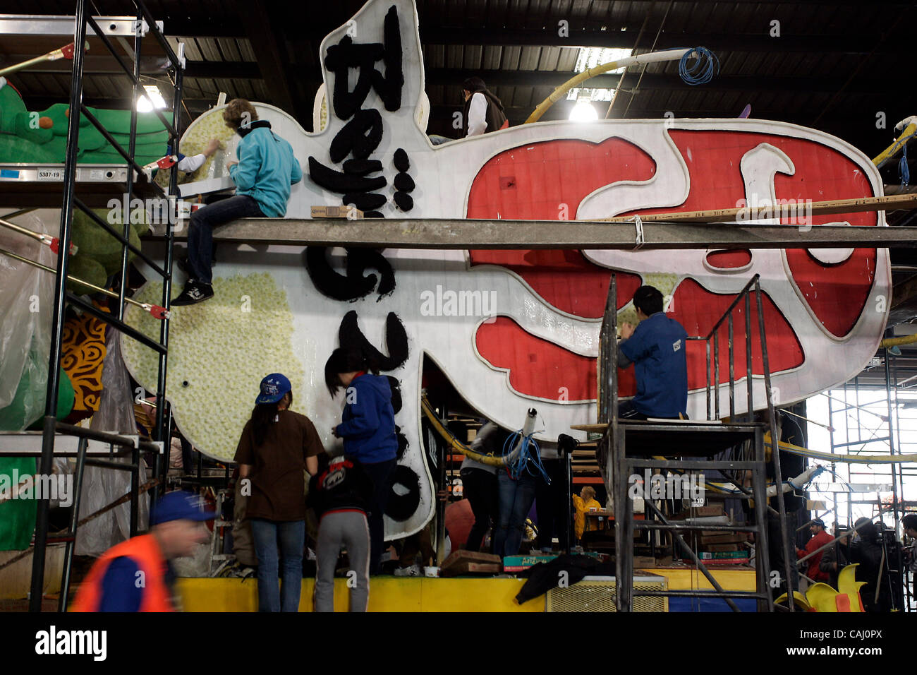 Dec 29, 2007 - AZUSA , CA, USA - Olympic themed float showing the five ...