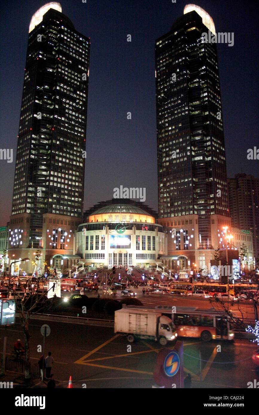 Jan 02, 2008 - Shanghai, China - A night view of the Grand Gateway ...