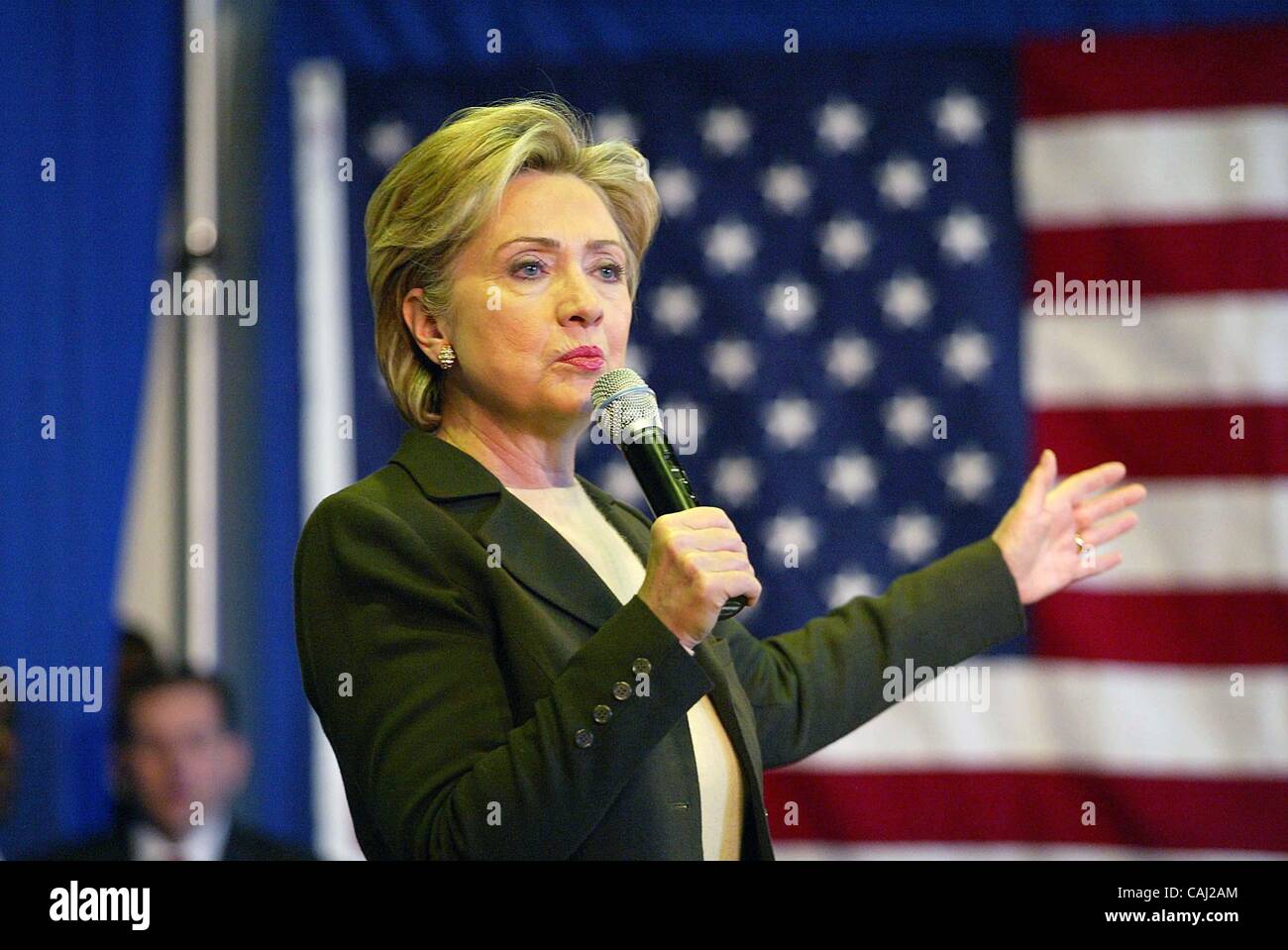 Jan. 3, 2008 - New York, New York, U.S. - K55972TGA.SENATOR HILLARY ...
