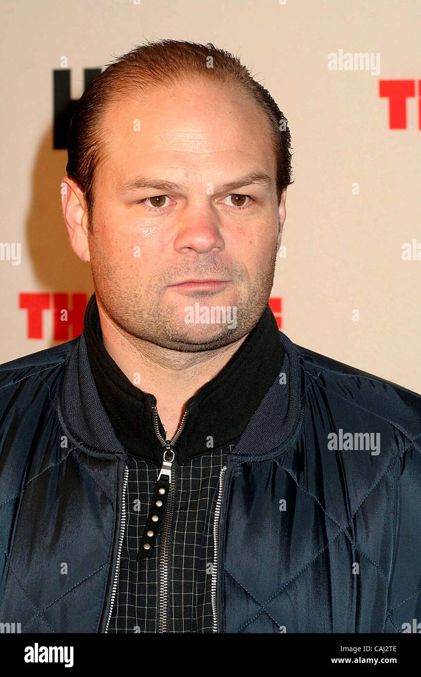 Chris bauer the wire hi-res stock photography and images - Alamy