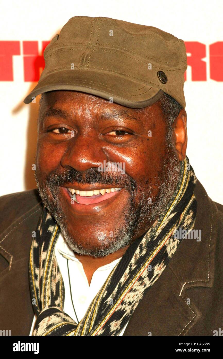 Frankie faison the wire hi-res stock photography and images - Alamy