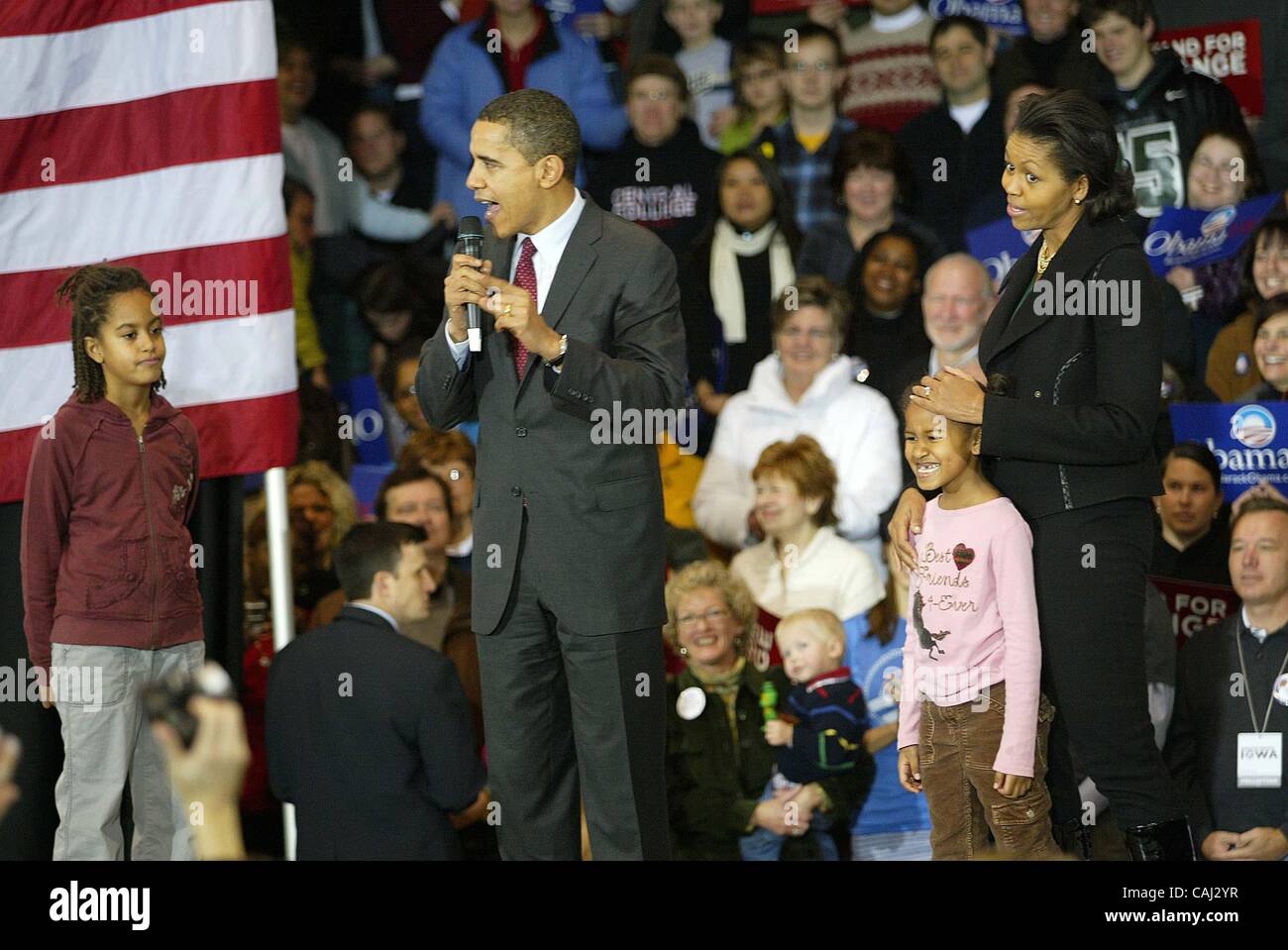 Michelle terry globe hi-res stock photography and images - Alamy