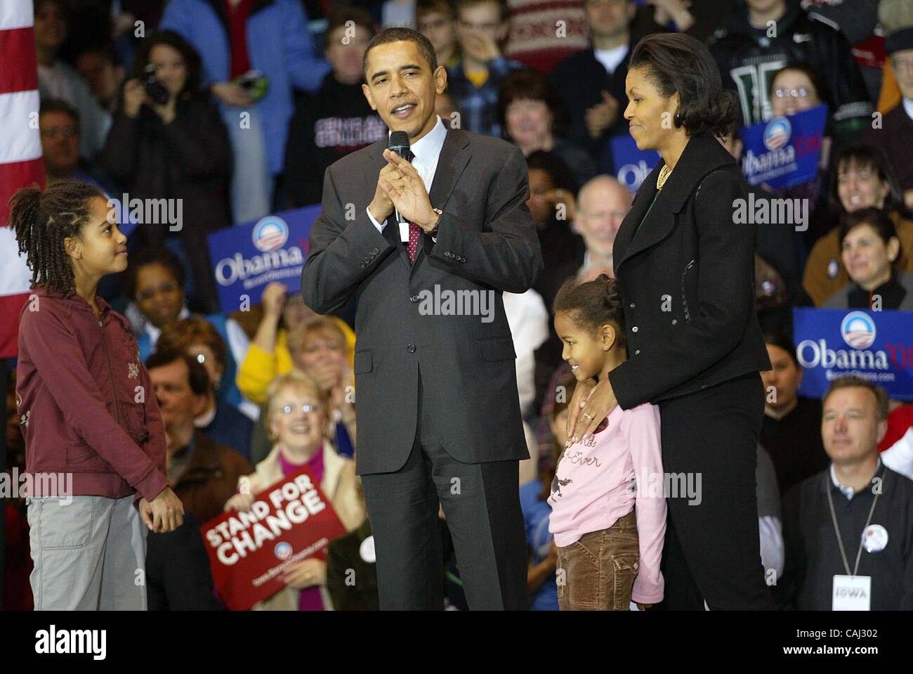 Michelle terry globe hi-res stock photography and images - Alamy