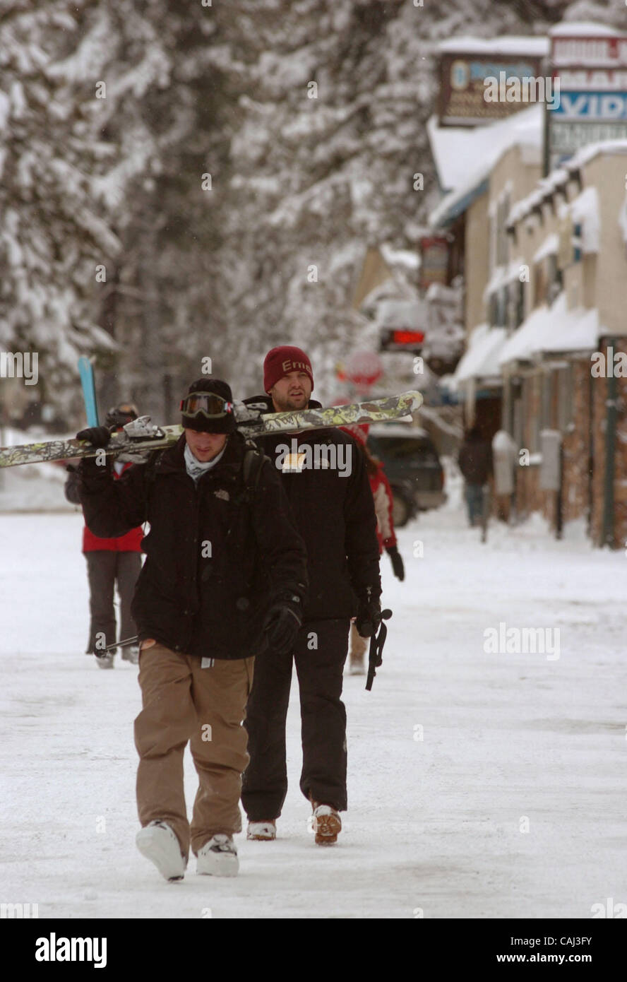 Matt larson hi-res stock photography and images - Alamy