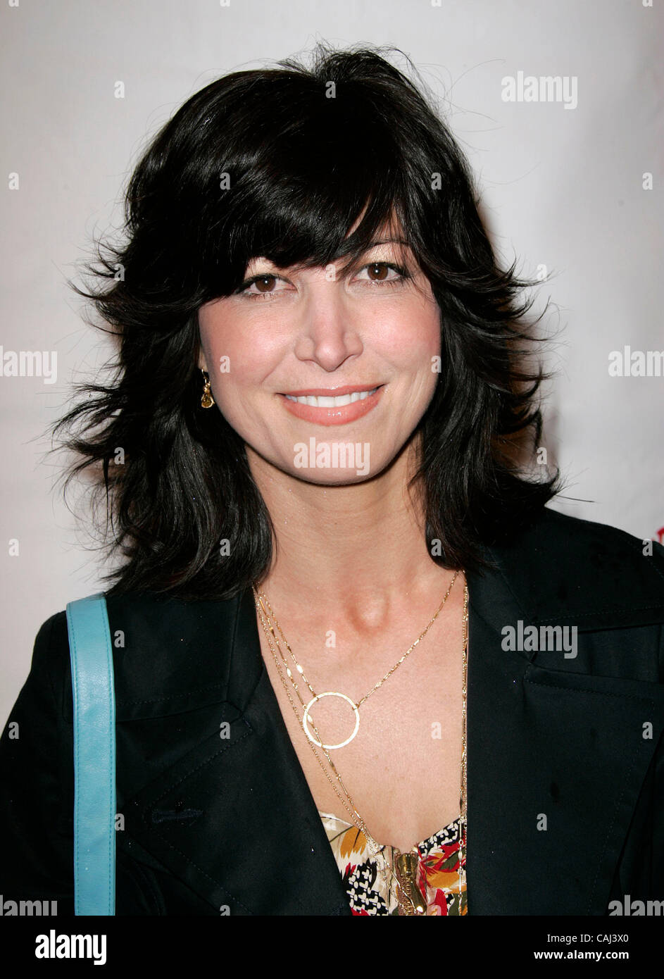 Jan 06, 2008 - West Hollywood, California, USA - Actress ELIZABETH ...