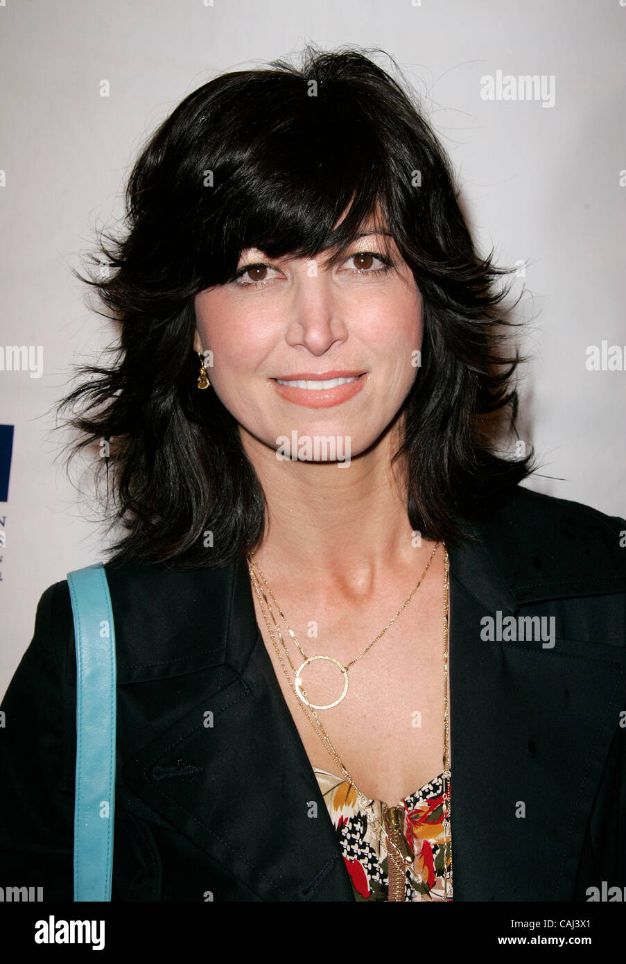 Jan 06, 2008 - West Hollywood, California, USA - Actress ELIZABETH ...