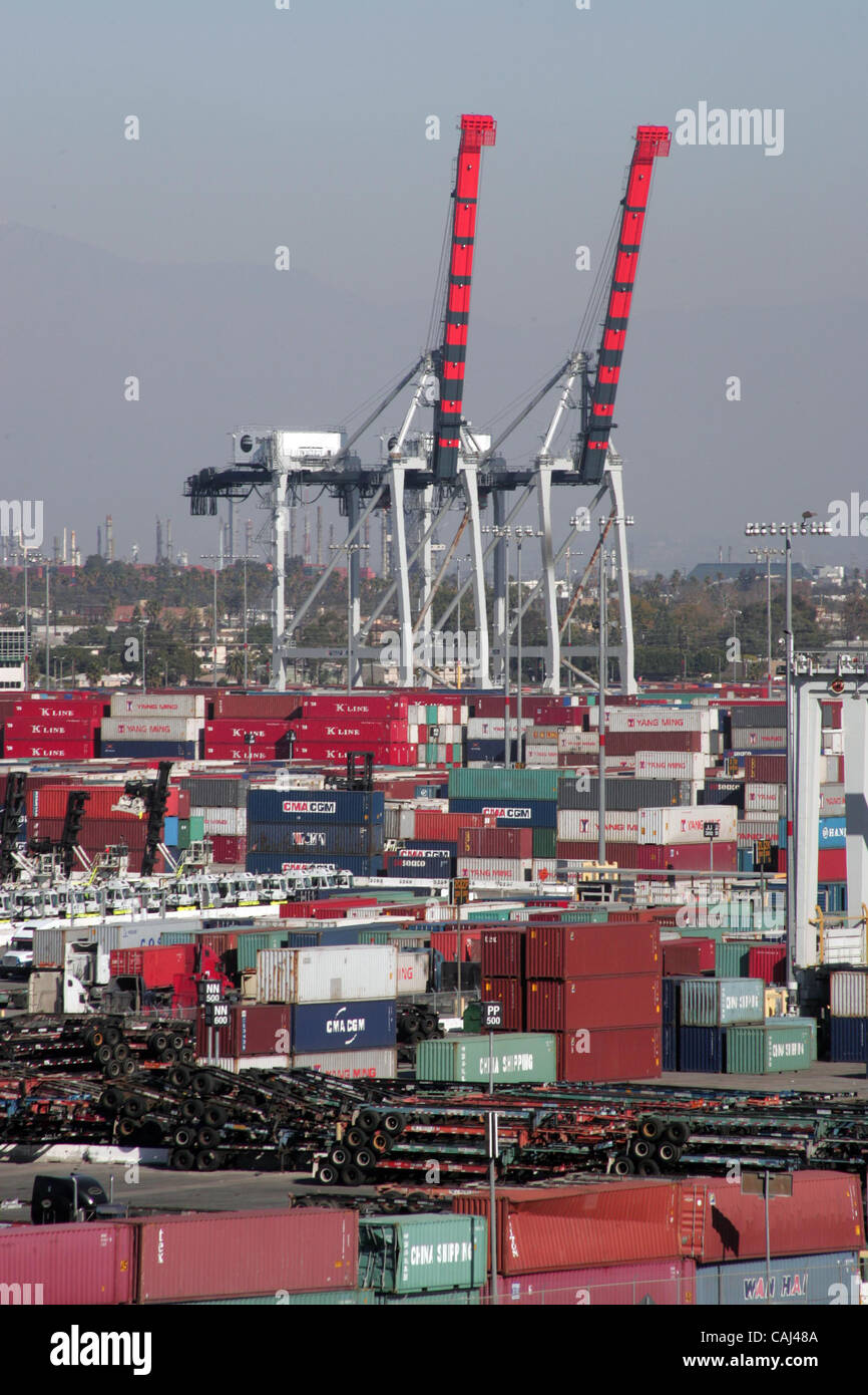 Port of Los Angeles in San Pedro. (Photo by Ringo Chiu / Zuma Press ...