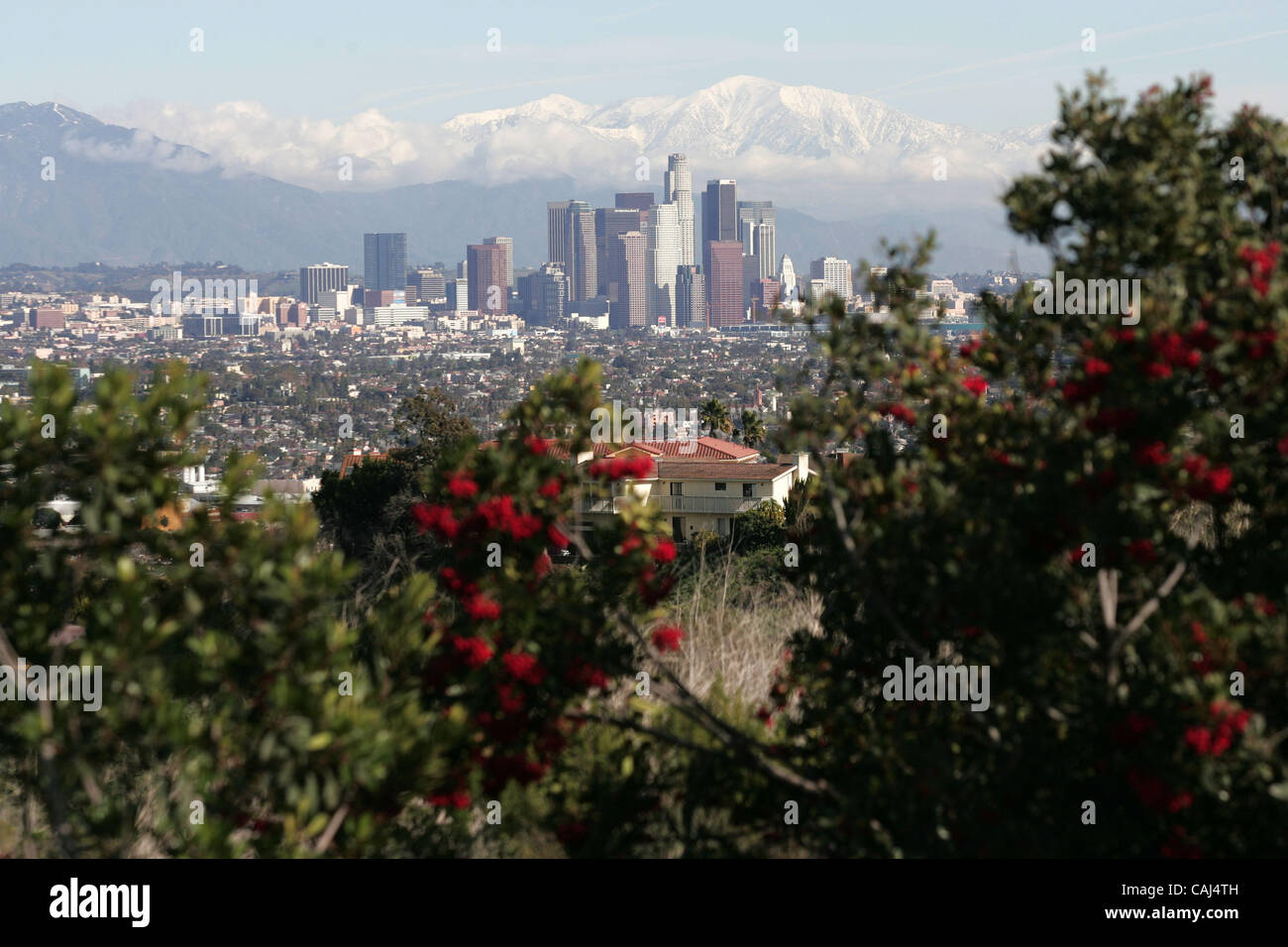 Los angeles skyline snow covered hi-res stock photography and images ...