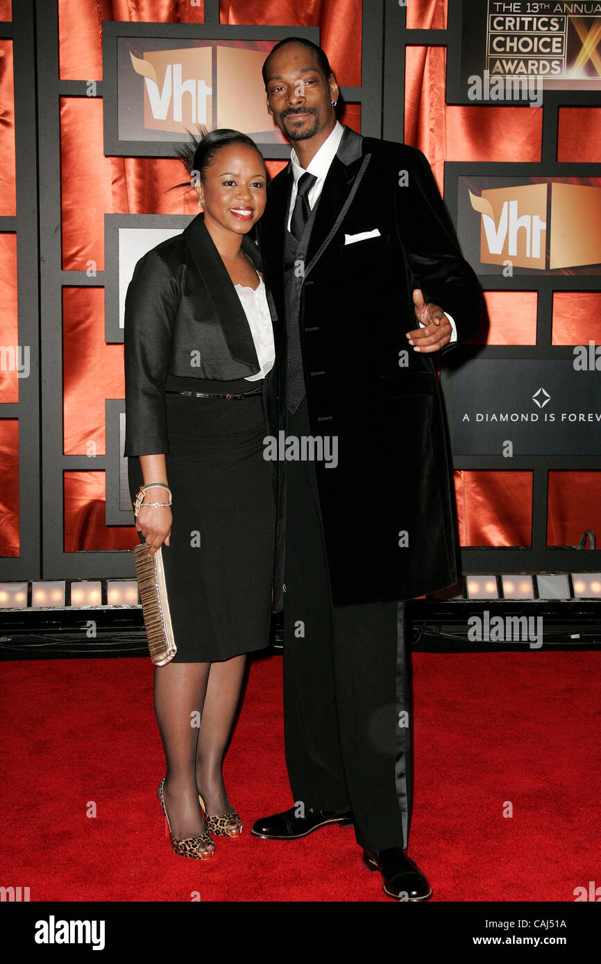 Jan 07, 2008 - Santa Monica, California, USA - Rapper SNOOP DOGG & WIFE ...