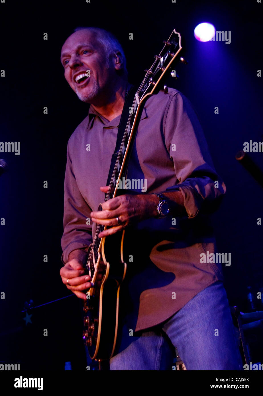 Singer and guitarist Peter Frampton performs at the Gibson guitar tent ...