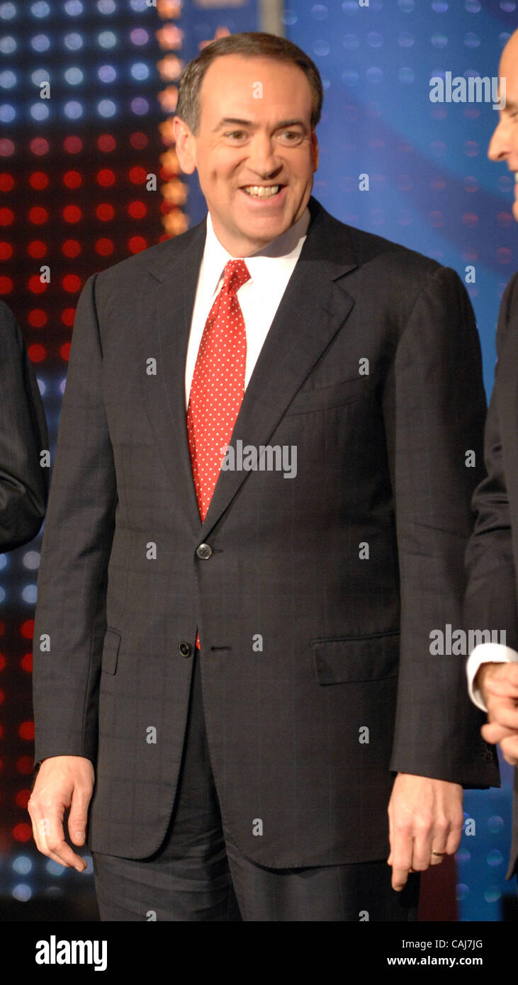 Presidential candidate governor mike hi-res stock photography and ...