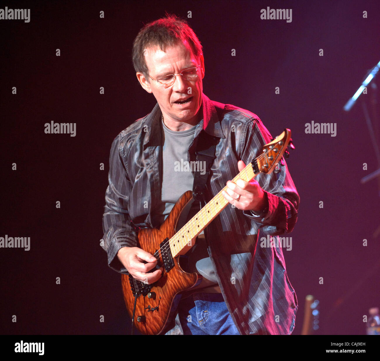Jan 12, 2008 - Fayetteville, North Carolina, USA - Guitarist DAVE ...
