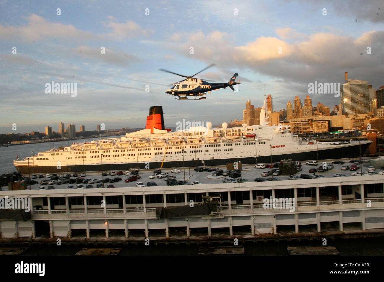 NYPD patrols the skies over Queen Elizabeth cruise ship dock on Pier 88 ...
