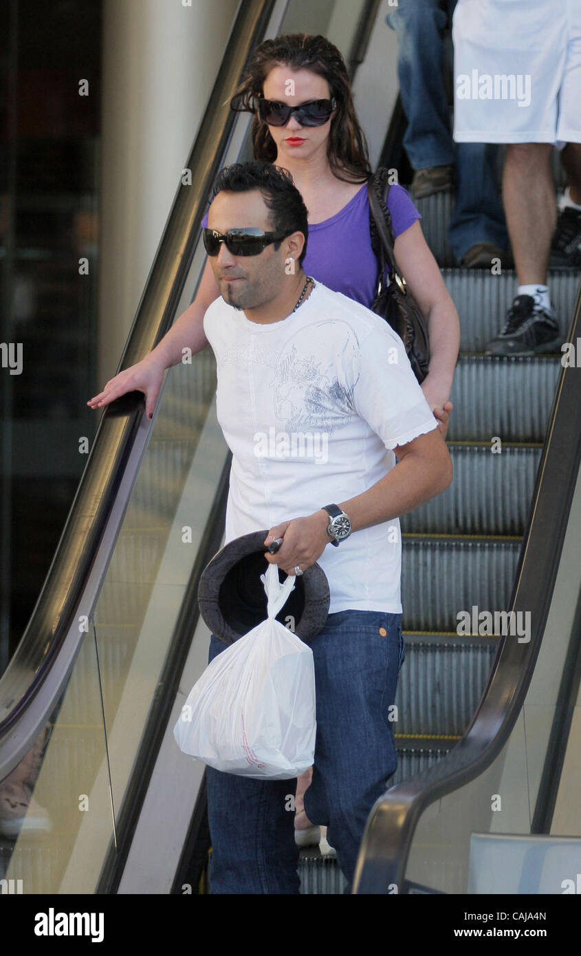 Los Angeles, 2008-1-13 / New couple BRITNEY SPEARS and ADNAN GHALIB ...