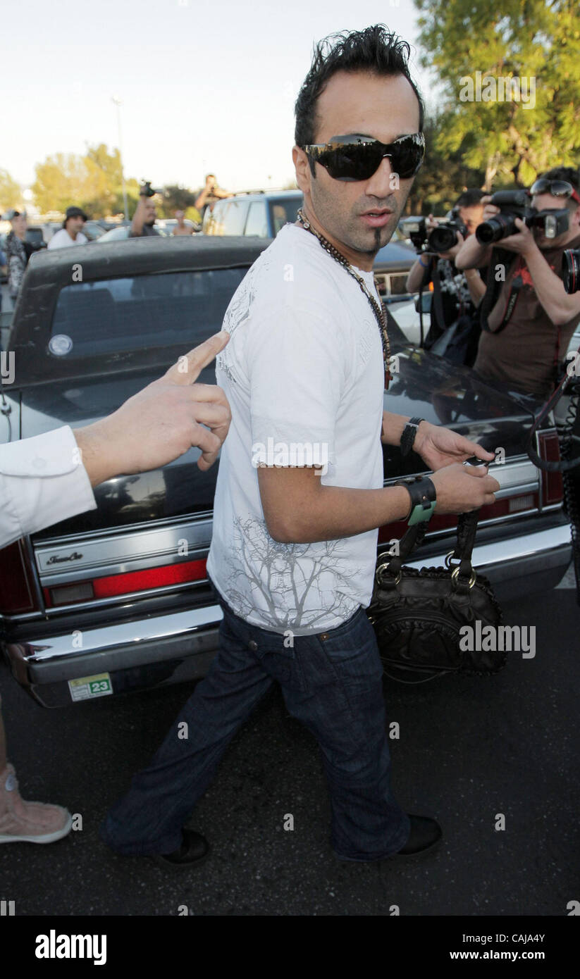 Los Angeles, 2008-1-13 / New couple BRITNEY SPEARS and ADNAN GHALIB ...