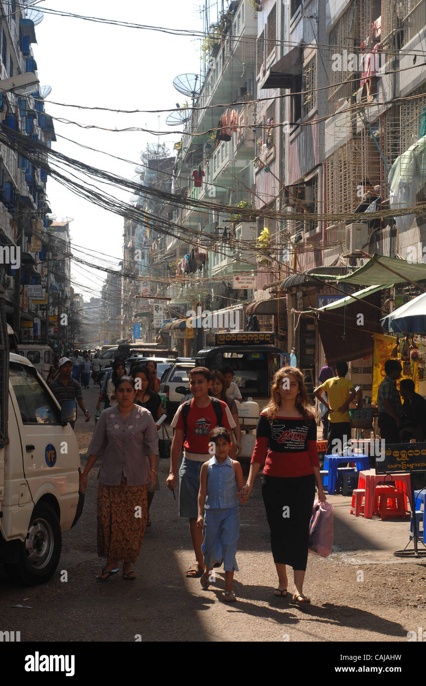 Jan 14, 2008 - Rangoon, Burma, Myanmar - A mother and her daughter walk ...