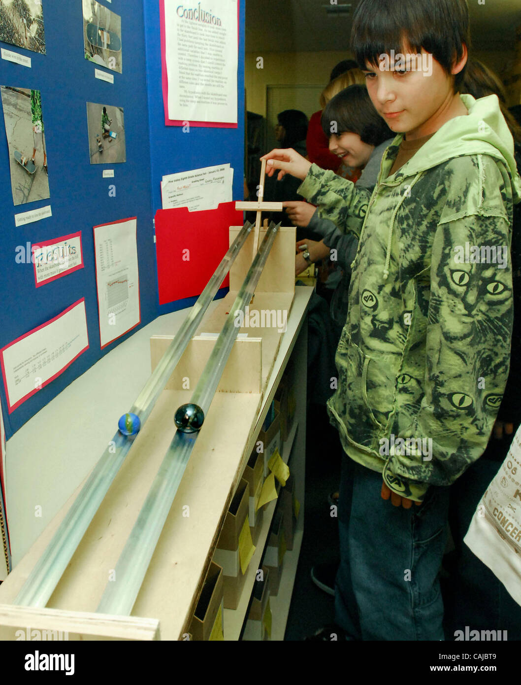 Objects mass and speed hi-res stock photography and images - Alamy