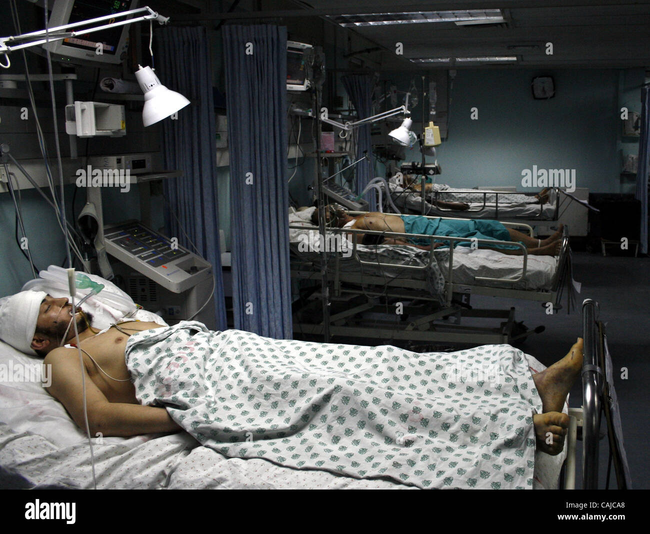 Palestinian patients hi-res stock photography and images - Alamy