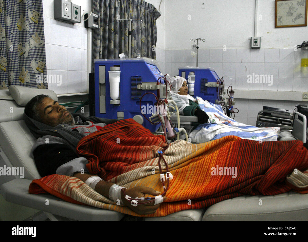 Jan 21, 2008 - Gaza City, Gaza Strip - Palestinian patients lay in ...