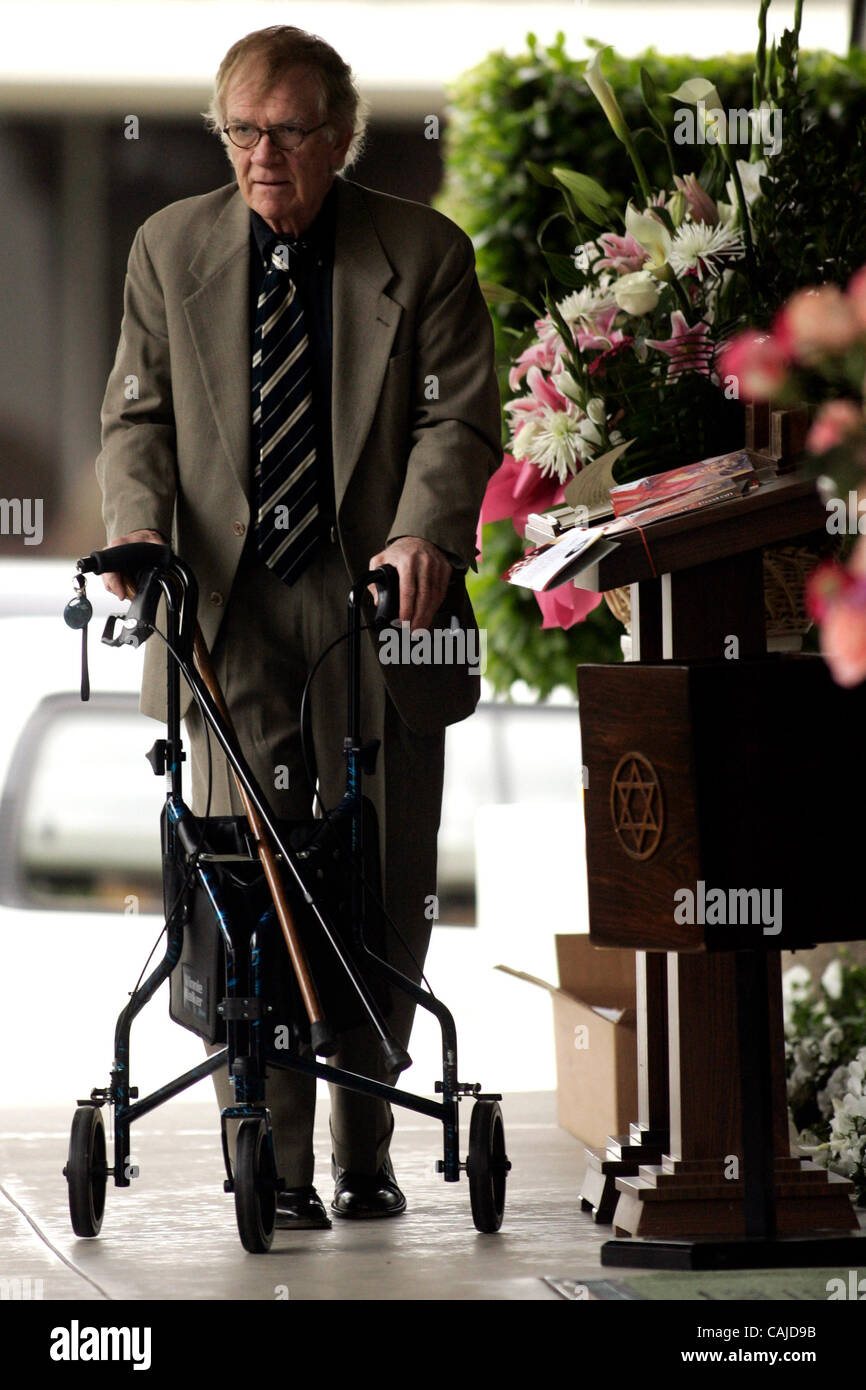 Jan 23, 2008 - Los Angeles, CA, USA - Comedian JACK RILEY , who played ...