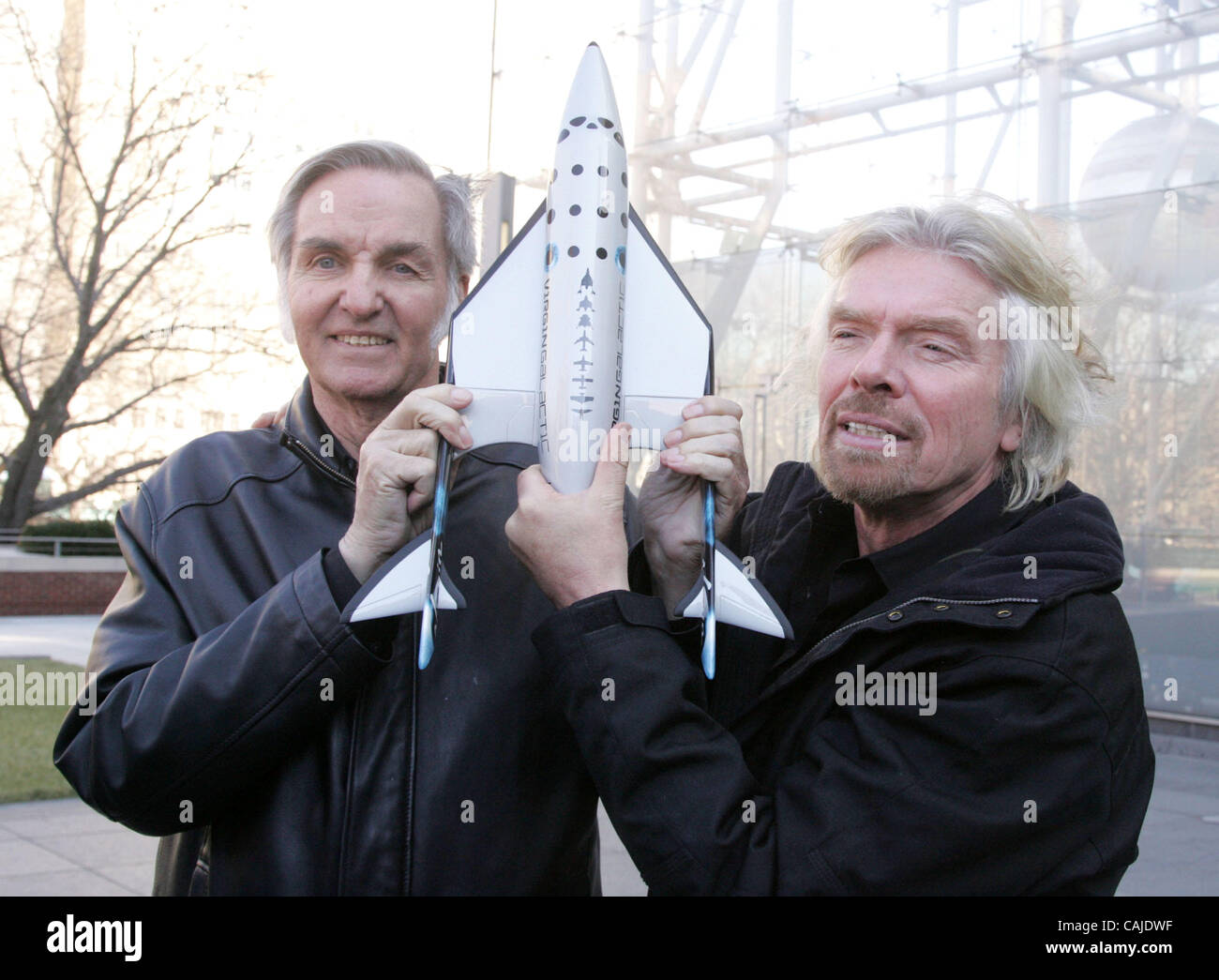 Jan 23, 2008 - New York, NY, USA - Entrepreneur RICHARD BRANSON (R) and ...