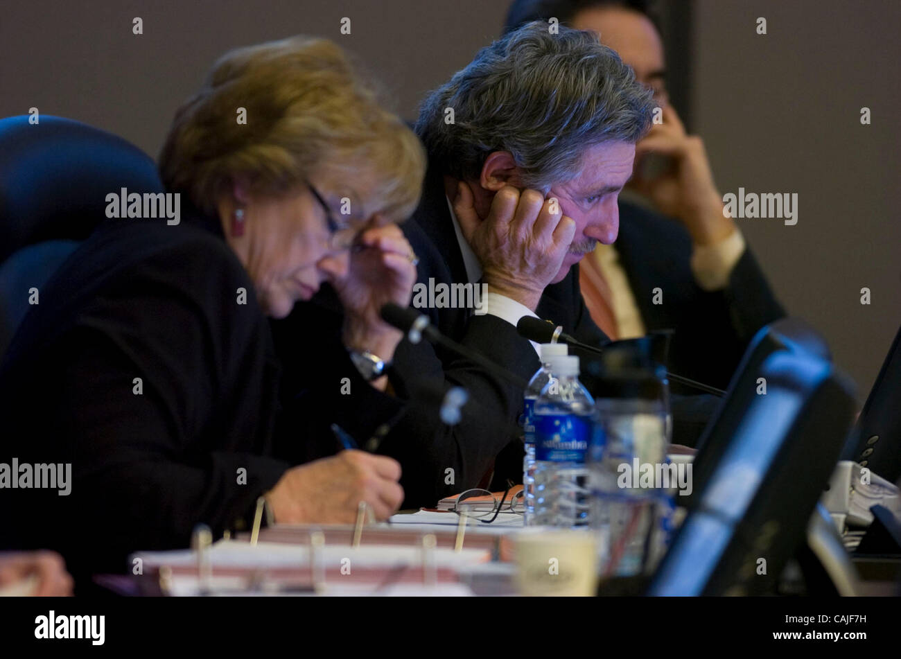 Sacramento City Council members Sandy Sheedy, left, and Steve Cohn ...