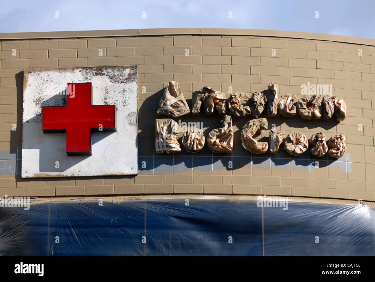 American red cross building hi-res stock photography and images - Alamy