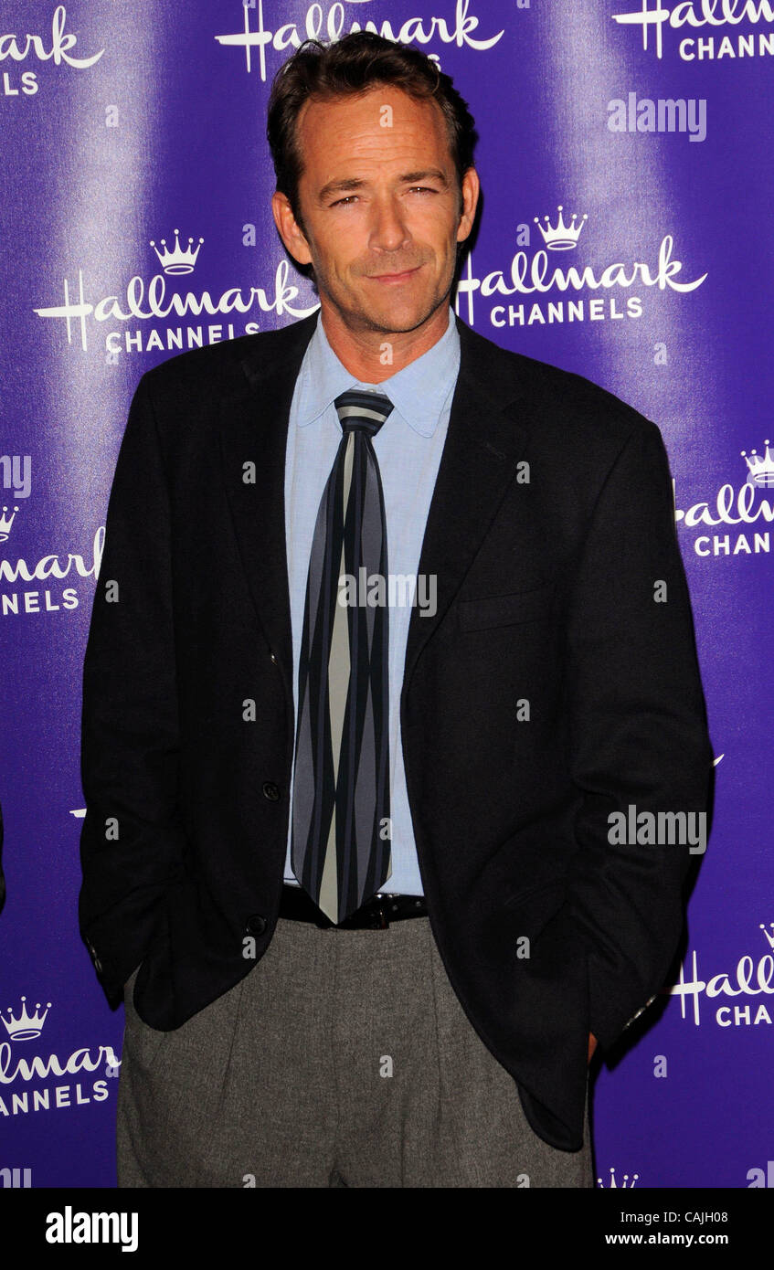 Jan. 7, 2011 - Los Angeles, California, U.S. - Luke Perry Attending The ...