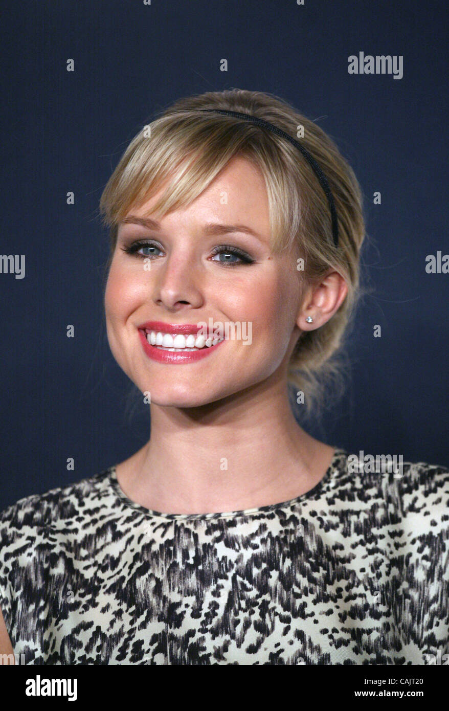 Sep 27, 2007 - Beverly Hills, CA, USA - Actress KRISTIN BELL at the ...