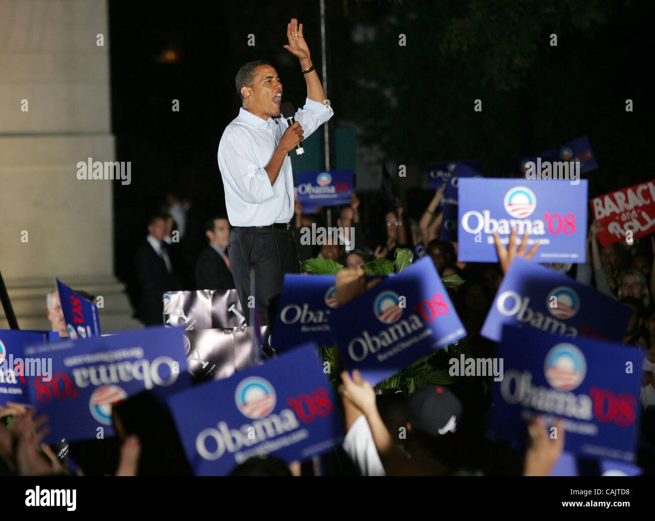 Sep 27, 2007 - New York, NY, USA - Presidential democratic candidate ...