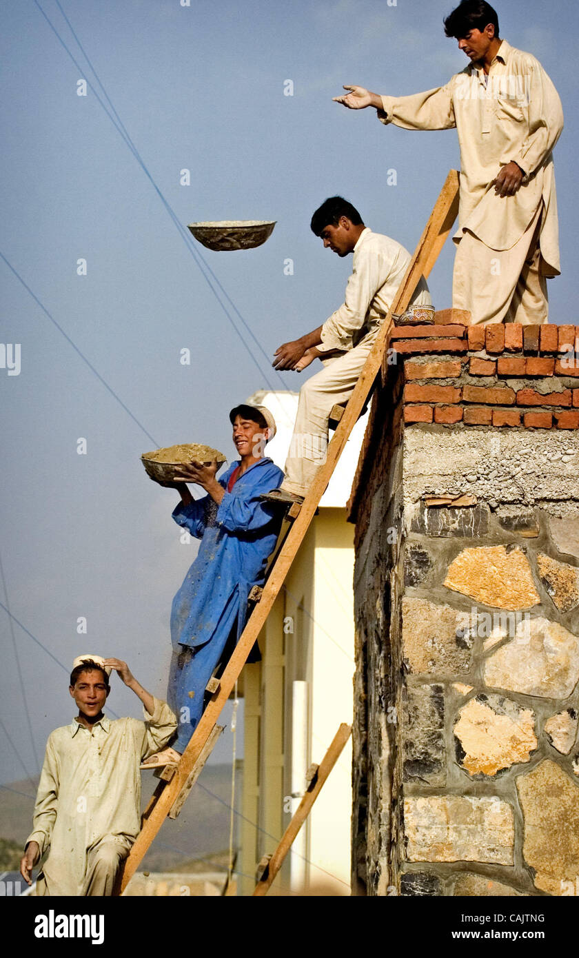Sep 27, 2007 - Bak, Khost, Afghanistan - Afghans work on a building at ...
