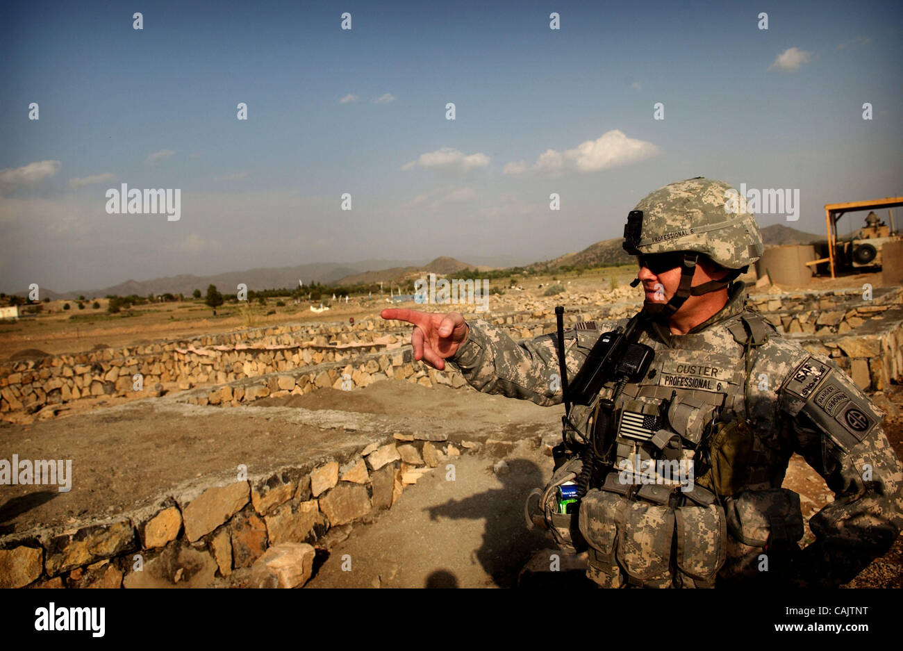 82nd airborne division artillery hi-res stock photography and images ...