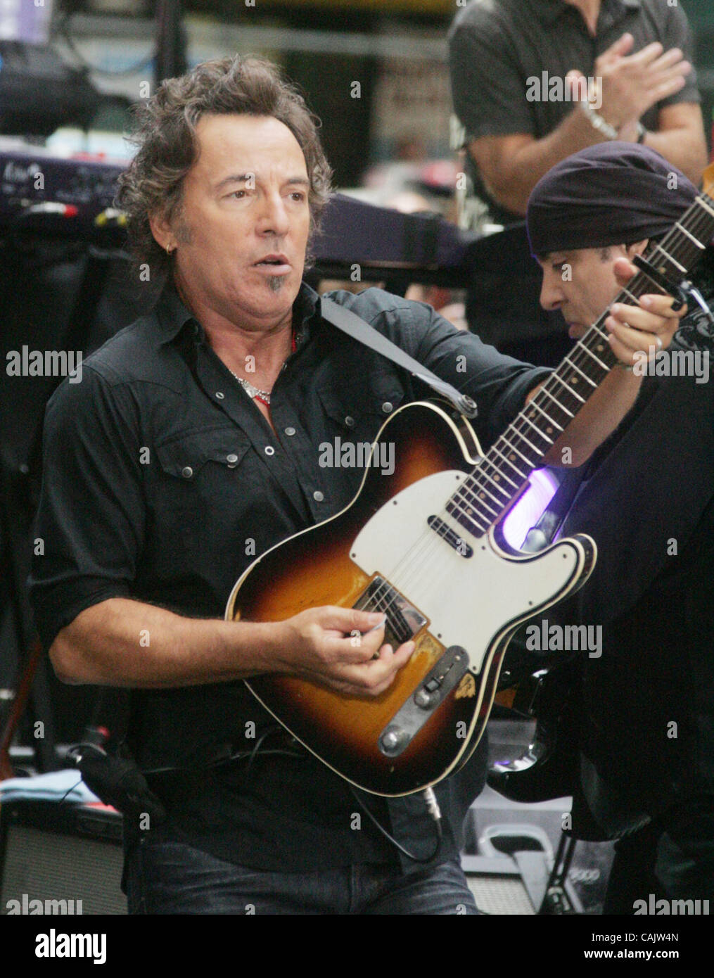 Sep 28, 2007 - New York, NY, USA - Musician BRUCE SPRINGSTEEN performs ...