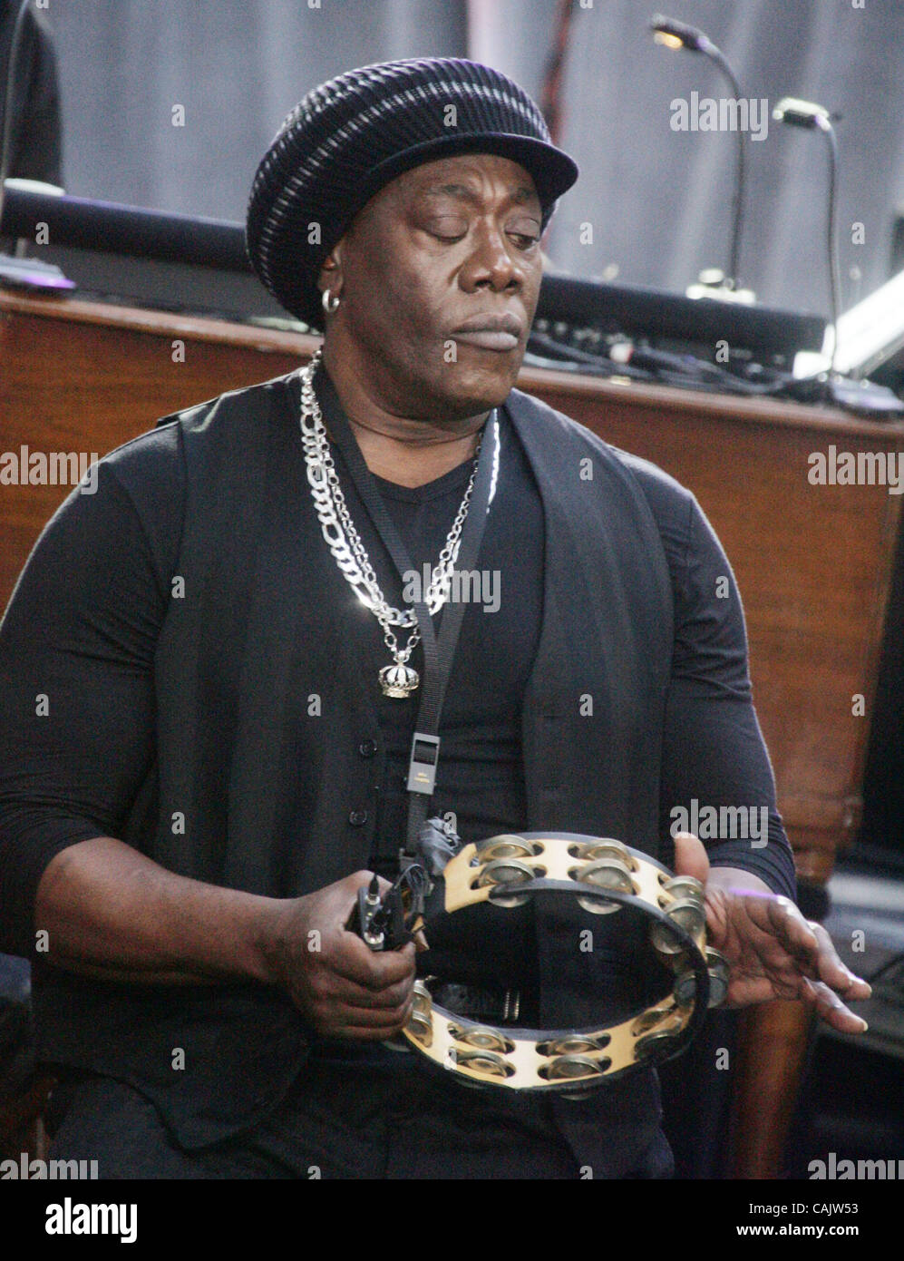 Clarence clemons and bruce springsteen hi-res stock photography and ...