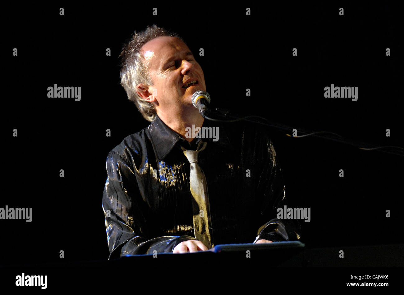 Robin howard hi-res stock photography and images - Alamy