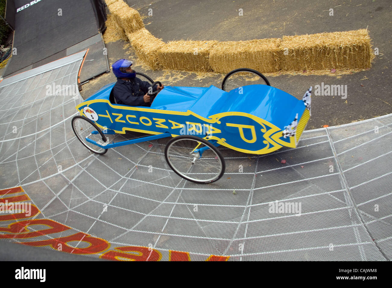 RedBull Soapbox Race SEATTLE – September 29, 2007 – More than 40,000 ...