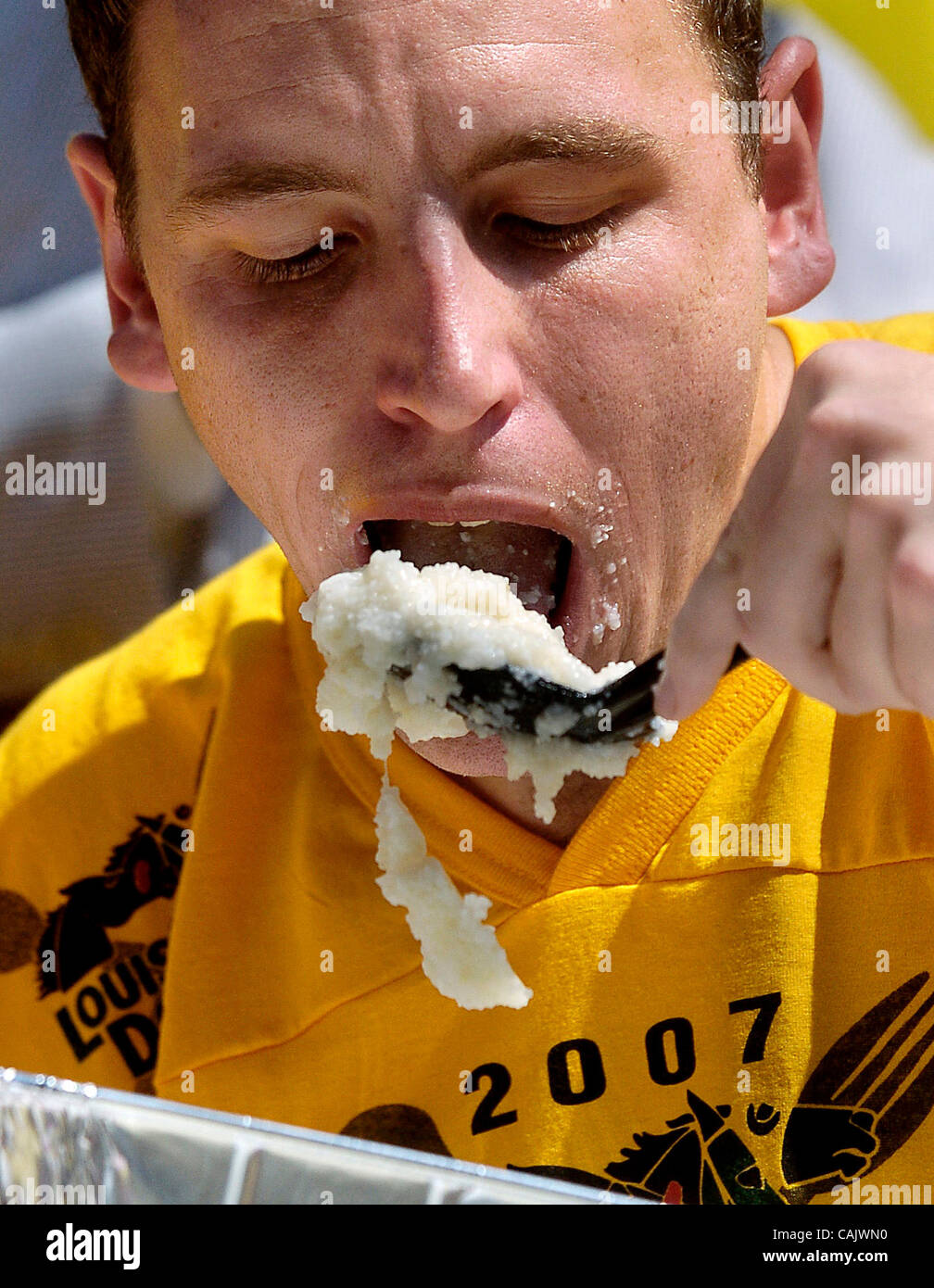 Professional eater hi-res stock photography and images - Alamy