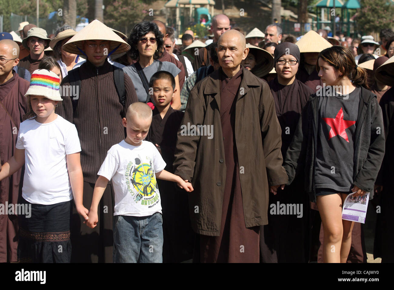 Thich nhat hanh hi-res stock photography and images - Alamy