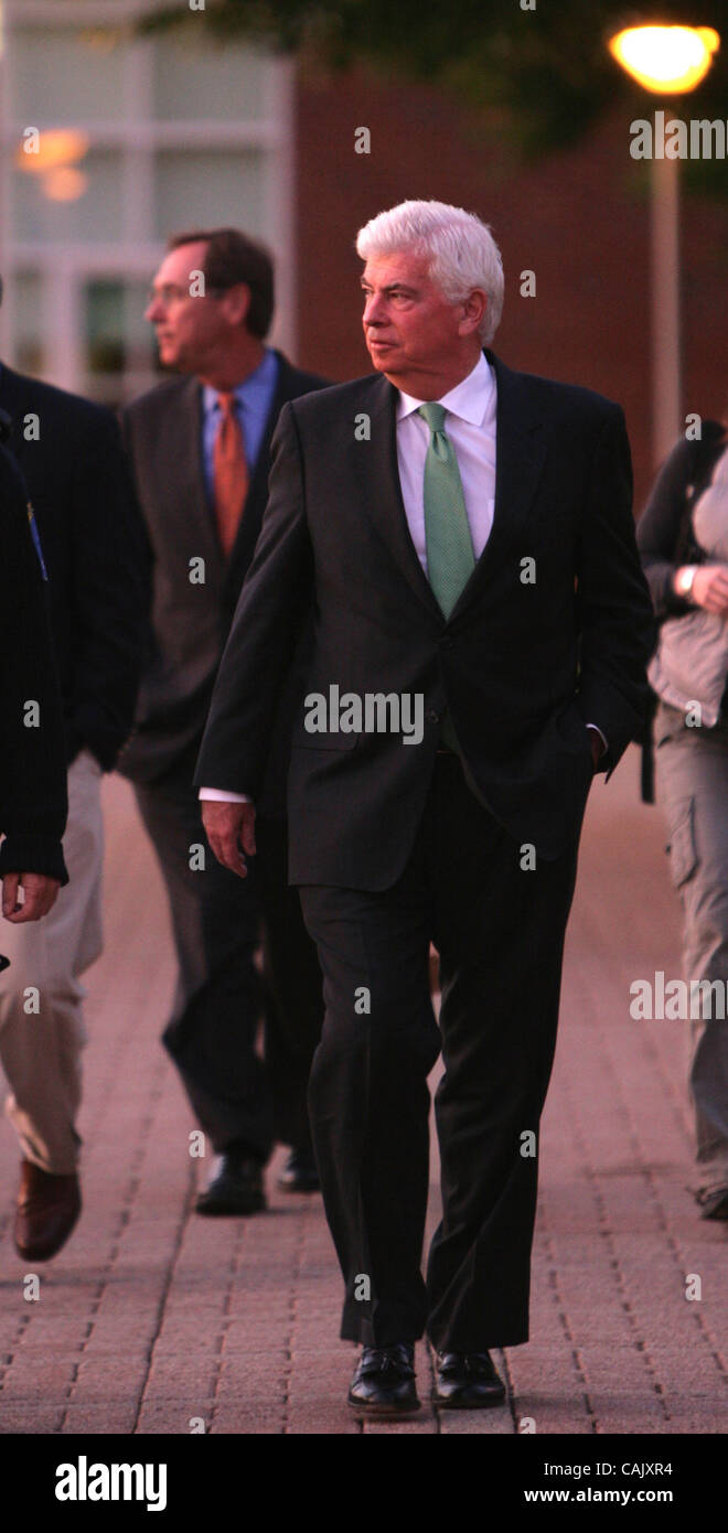 Headline: Sen. Chris Dodd Book Signing Caption: CT Senator and ...