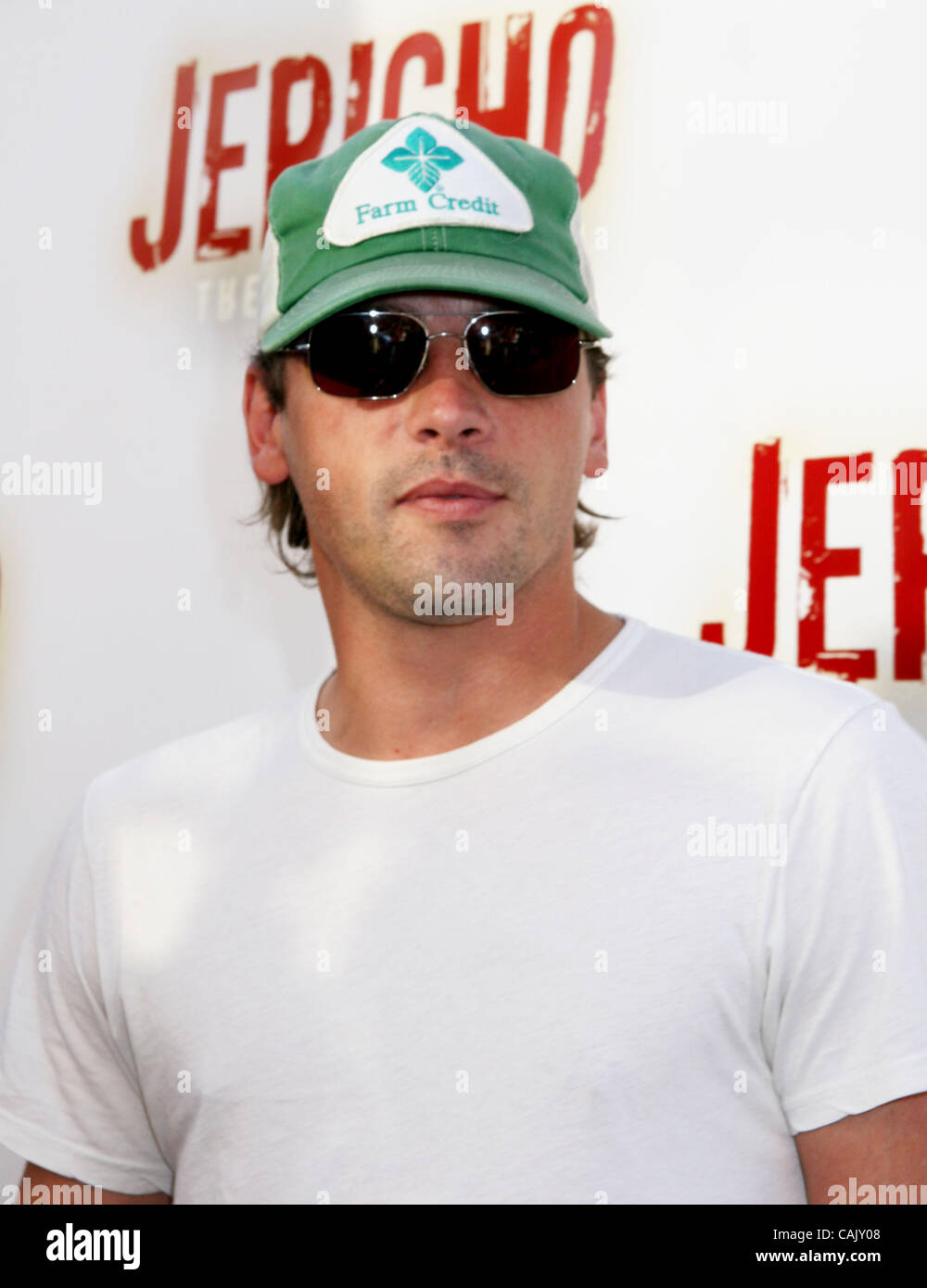 Oct 02, 2007 - Hollywood, CA, USA - Actor SKEET ULRICH arriving at the ...