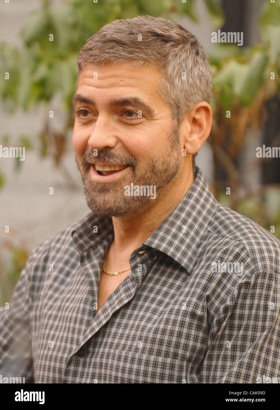 Oct 03, 2007 - New York, NY, USA - GEORGE CLOONEY on the set of 'Burn After Reading' in Brooklyn ...