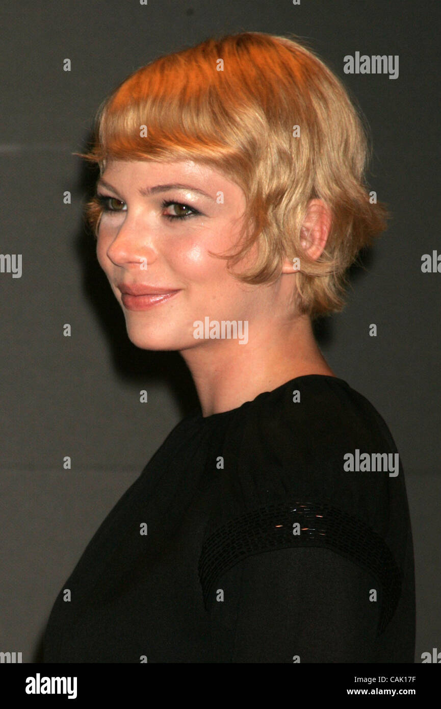 Oct 04, 2007 - New York, NY, USA - Actress MICHELLE WILLIAMS at the ...