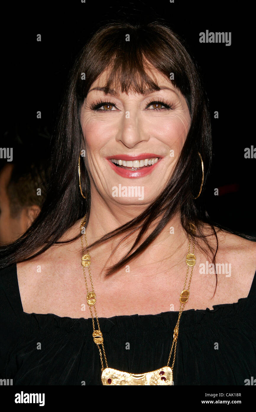 Oct 4, 2007 - Beverly Hills, California, USA - Actress ANJELICA HUSTON ...