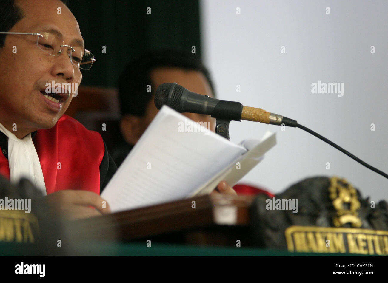 Jakarta, Indonesia October 4, 2007 Gesture of head judge committee ...