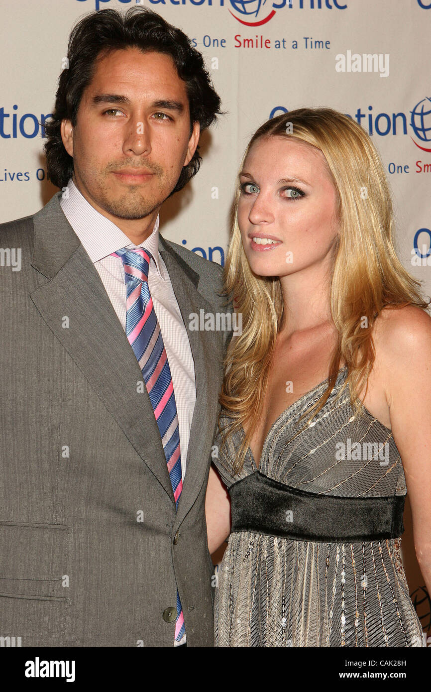 Oct 05, 2007; Hollywood, California, USA; Actress TARA LENISTON and ...