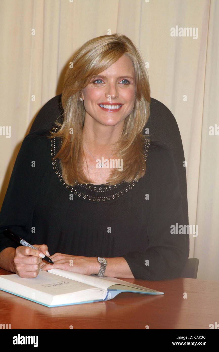 Sept. 19, 2007 - New York, New York, U.S. - K54735ML.ACTRESS COURTNEY ...